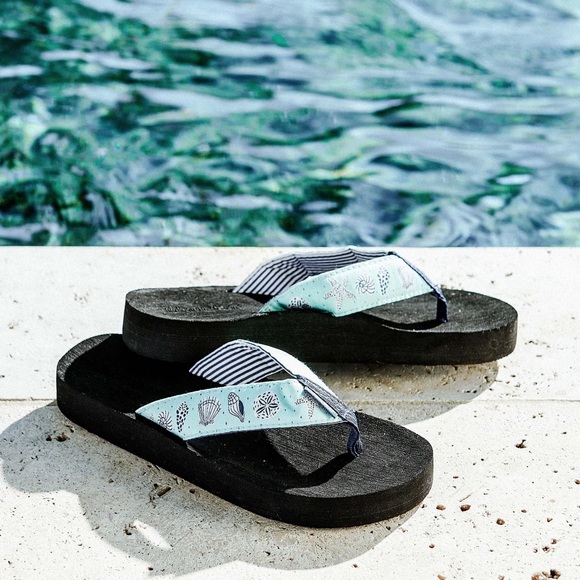 Tidewater | Shoes | New Tidewater Flip Flops Boardwalk Dots Shells Asst ...